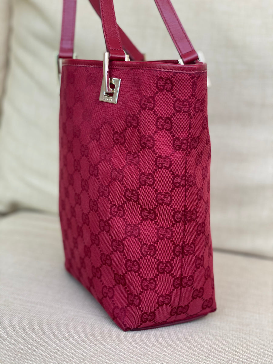 Gucci – Fly Thread